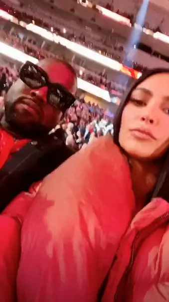 Kim-kanye-all-star-spēle-selfijs