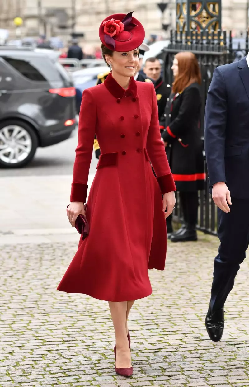 Kate Middleton Catherine Walker, usada abans (*10039412) Gorra de Sally-Ann Provan Commonwealth Day Service, Abadia de Westminster, Londres, Regne Unit - 9 de març de 2020