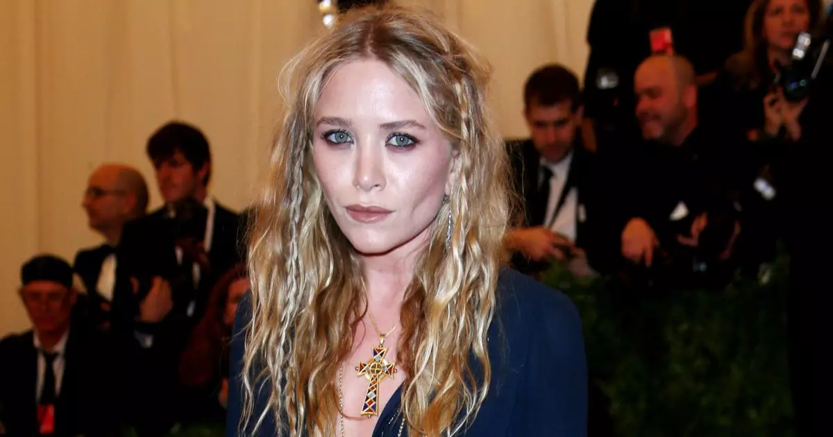 Fear Nua Mary-Kate Olsen John Cooper Is 'A Cineál': Cuir Aithne air!