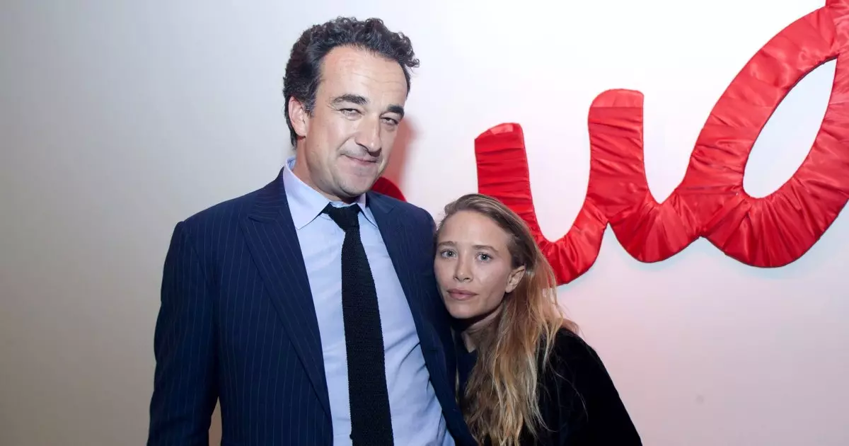 Féach Grianghraif de Mary-Kate Olsen agus Olivier Sarkozy Roimh A Scoilt