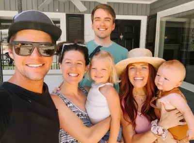 De före detta Little People Big World-stjärnorna Audrey och Jeremy Roloff delar sällsynta familjefoton med syster Molly Roloff och maken Joel Silvius