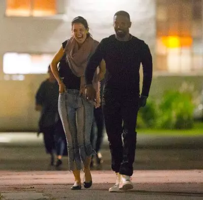 Katie Holmes este îndrăgostită de Jamie Foxx