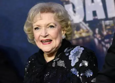 Aktrise Betty White stjert op 99: Never 'Feared Passing' Away