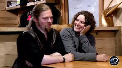 Alaskan Bush People Star Noah Brown and Wife Rhains Foto Lucu