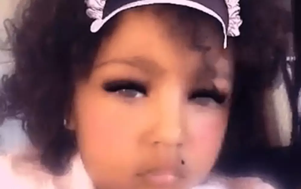 North West و Penelope Disick يلعبان معًا على Snapchat للعمة كلوي كارداشيان - In Touch Weekly