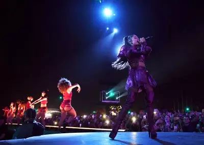 Ariana Grande a l'escenari de coachella