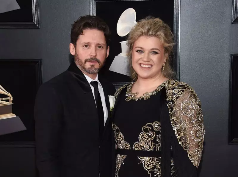 Kelly Clarkson Diberikan Penitipan Utama 2 Anak Di Tengah Perceraian