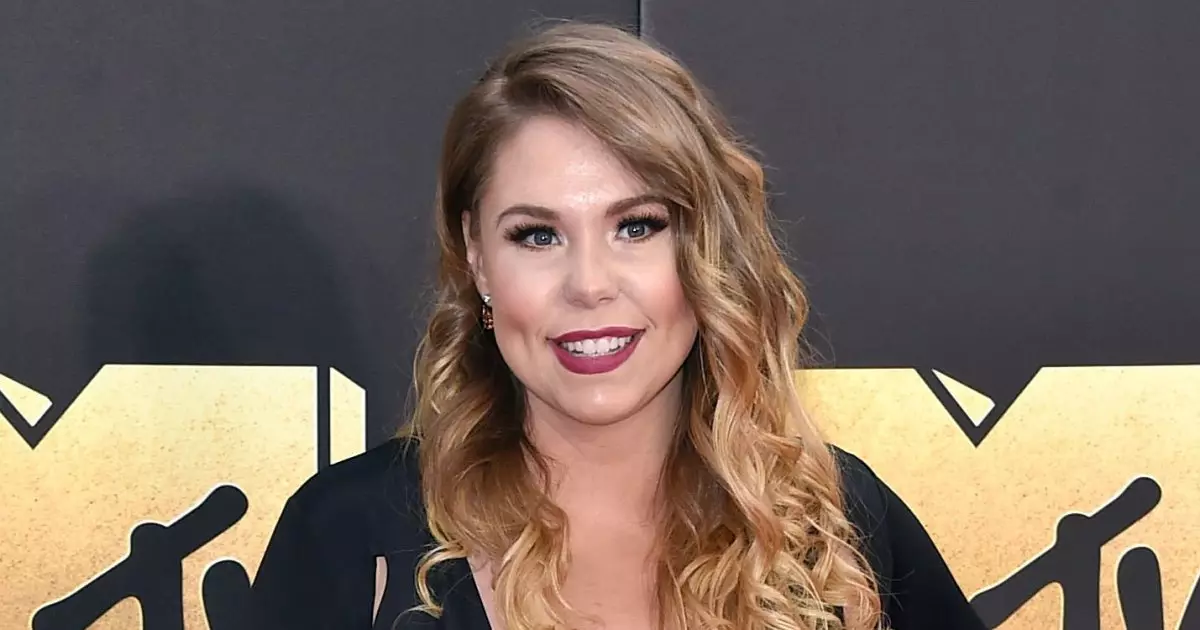 Canjin Rage Nauyin Kailyn Lowry: Hotuna Tsawon Shekaru