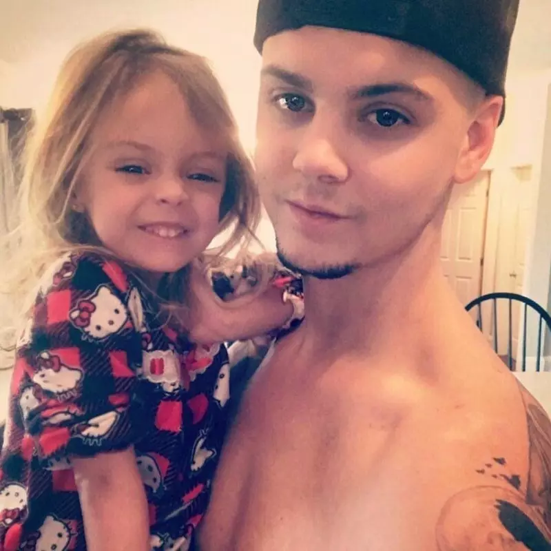 Tyler Baltierra dia niaiky fa nihetsi-po tamin'ny fahaterahan'i Catelynn izy