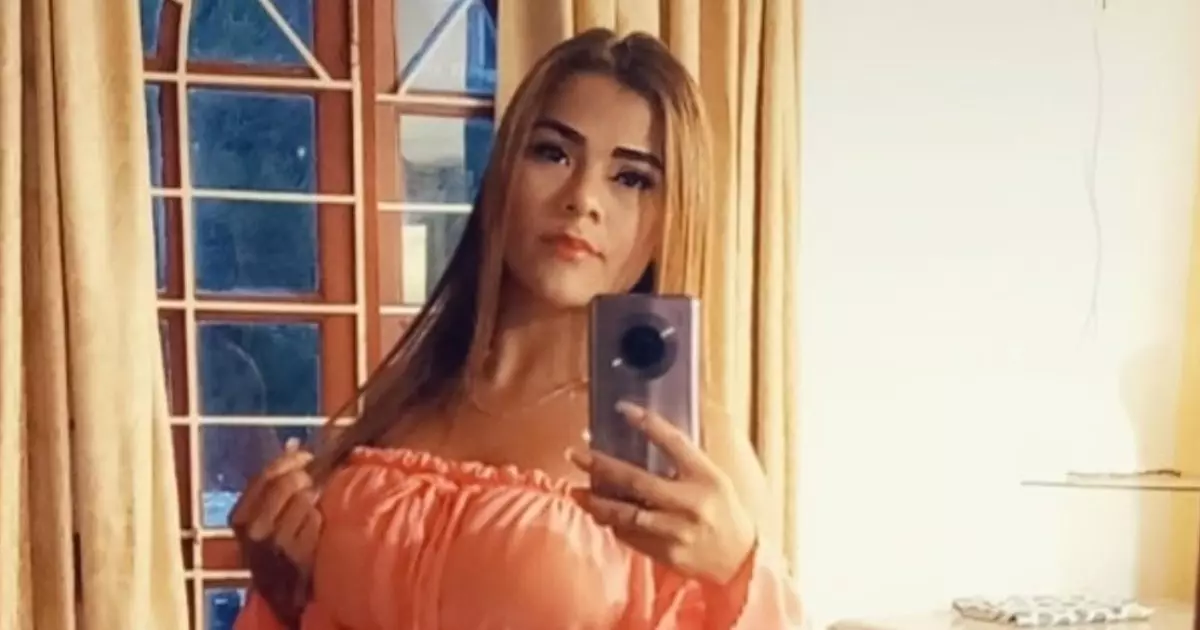 90 Day Fiance's Ximena bestätegt datt si Plastesch Chirurgie gemaach huet: Fotoen