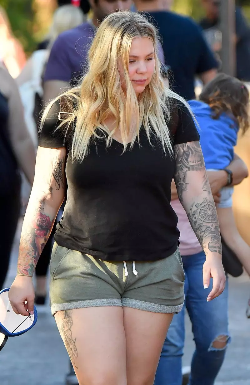 Teen Mom 2 Star Kailyn Lowry ඇගේ සුනඛ වලසා මියගිය බව හෙළි කරයි