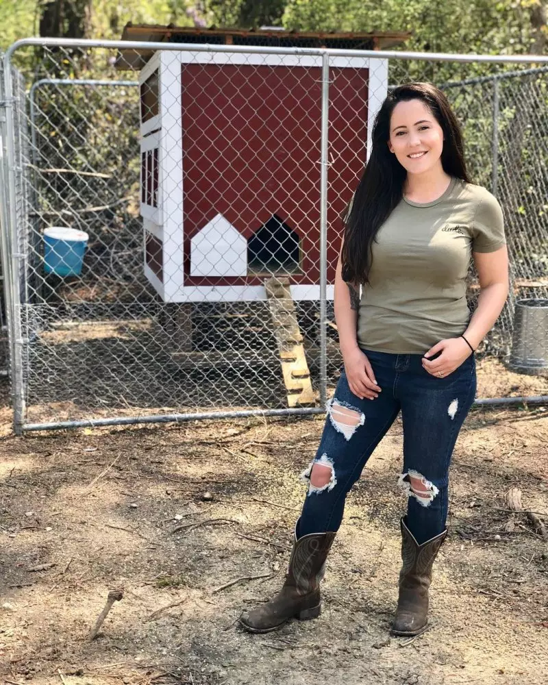 Jenelle Evansi kuulujutud raseduse kohta naljatledes Spanxiga