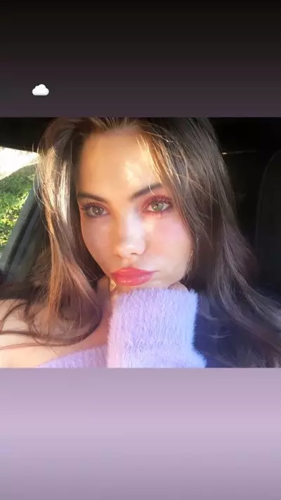 McKayla Maroney toant har killer-kurven yn in sexy Instagram-ferhaal