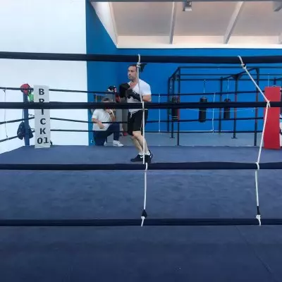 Джо Джудиче тренира на ринга в Италия