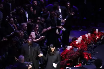 Vanessa Bryant avec Michael Jordan au Mémorial