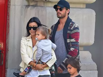 Scott Disick និង kourtney kardashian និងកុមារ