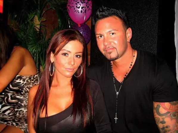 Jenni 'JWoww' Farley acusa a Roger Mathews de poñer ao seu fillo en ''Medical Jeopardy' nunha carta aberta impactante