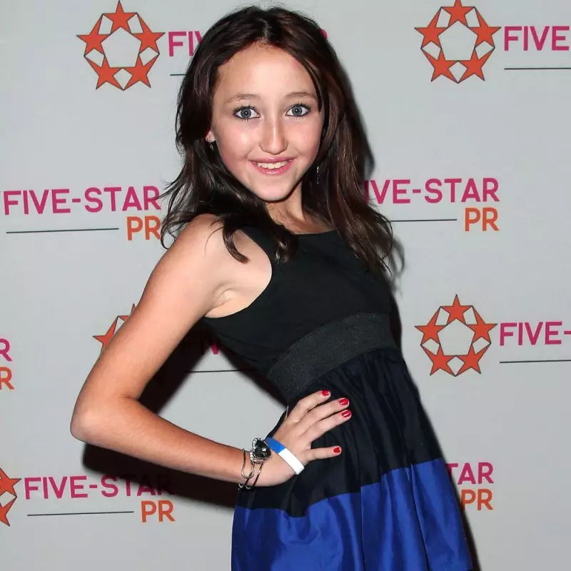 noah-cyrus-dhjetor-2011