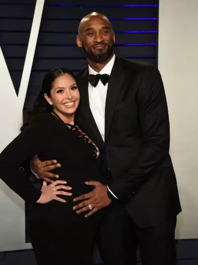 Kobe Bryant yn Gwisgo Du Gyda Vanessa Bryant