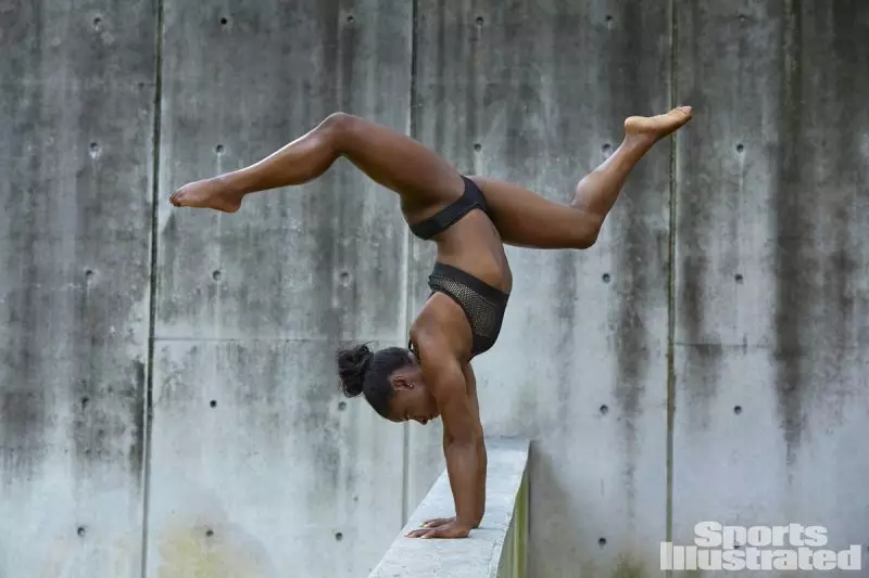 Simone-biles-si-swimsuit-2017