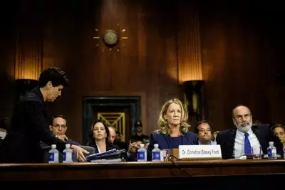 dr. Christine Blasey Ford dia nijoro vavolombelona tamin'ny fihainoana an'i Brett Kavanaugh teo anoloan'ny senat