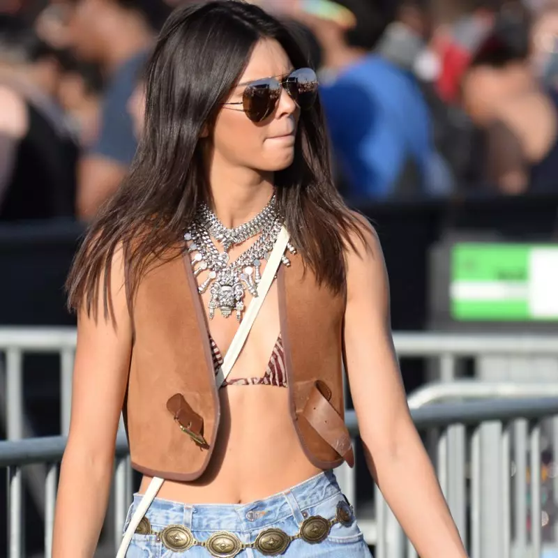 Kendall-jenner-abs-coachella