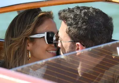 ben-affleck-jennifer-lopez-busu-venice