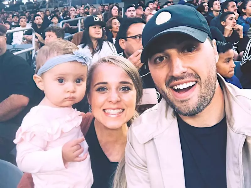 Jinger Duggar Ma Uurbaa? Jinger iyo Jeremy Vuolo qoyskiisa