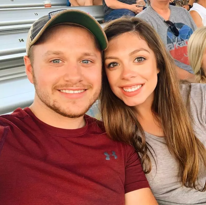 Lauren Swanson haurdun al dago? Lauren eta Josiah Duggar-en familia