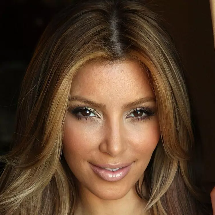 kim-kardashian-face-plastic-surgery-5-7