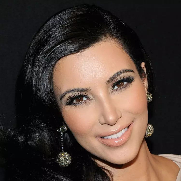 Kim-kardashian-មុខ-វះកាត់-វះកាត់-7-7