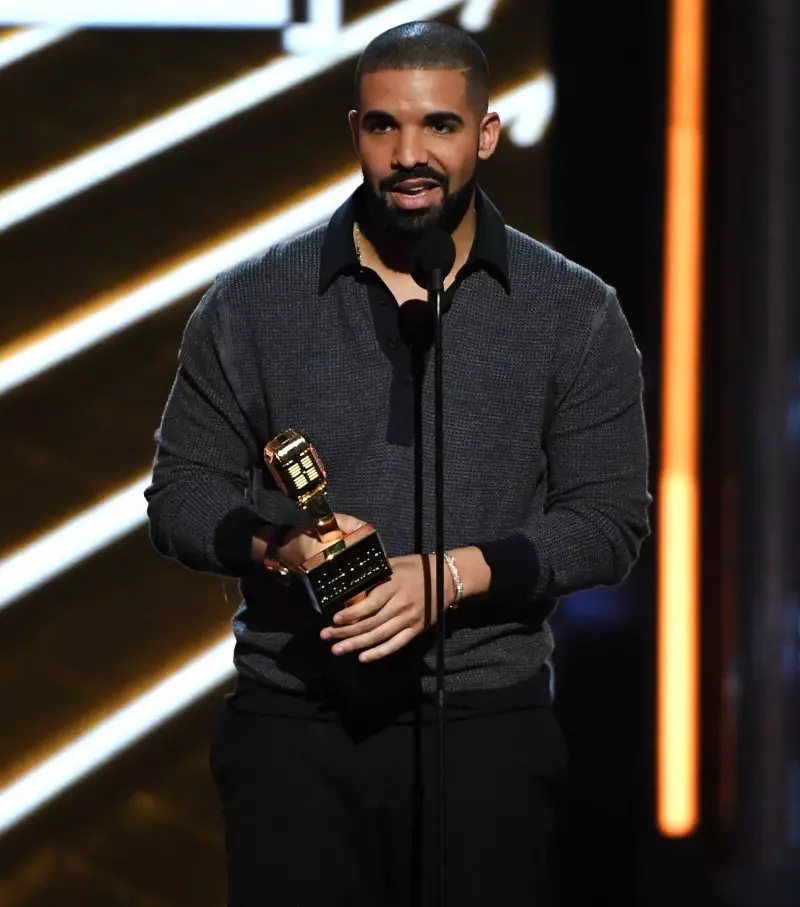 anugerah-muzik-drake-billboard-15