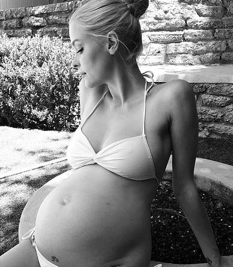 jaime-king-pregnant-bikini