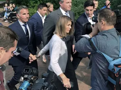 Lori Loughlin dhe Mossimo në mes të seancave gjyqësore