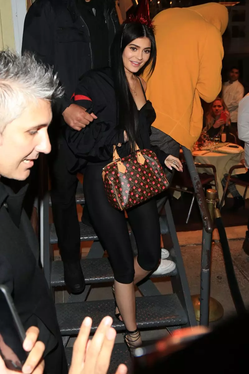 kylie-jenner-travis-scott-birthday-part-5