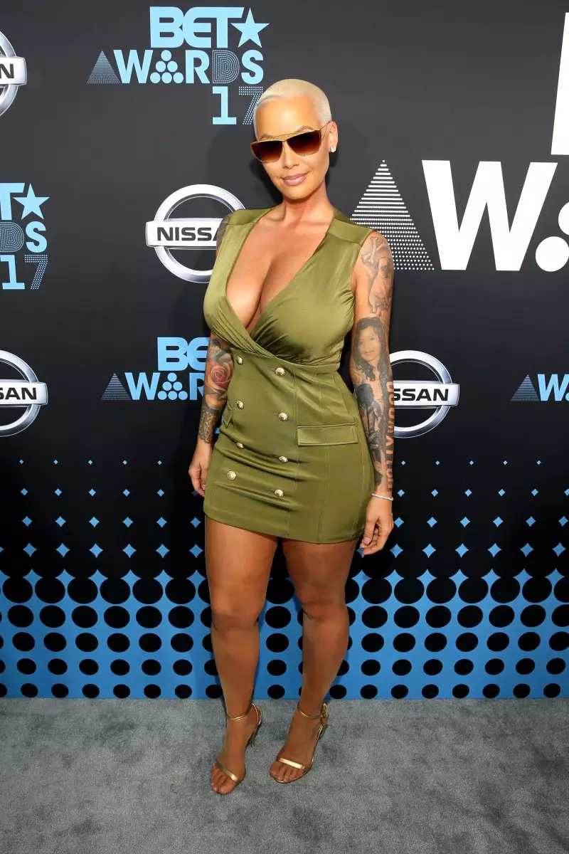 amber-rose-mea-ata-mumu-kapeta