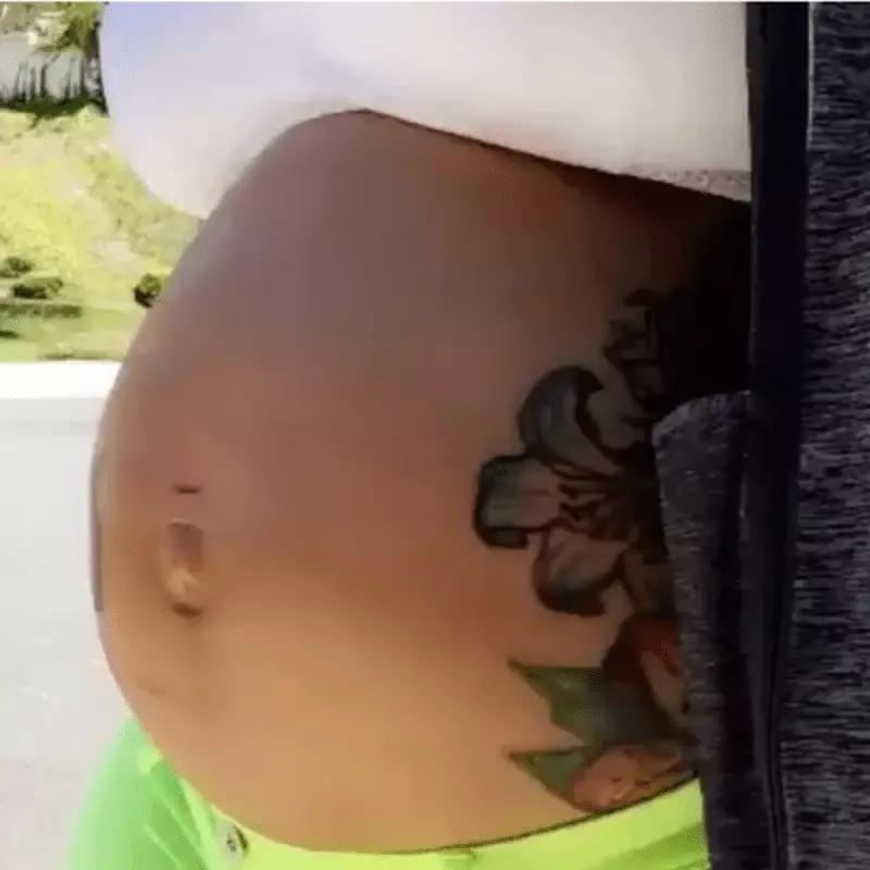 бременна-blac-chyna-baby-bump-snapchat