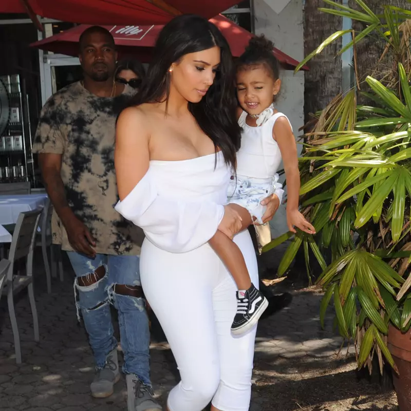 kim-kardashian-north-west-8