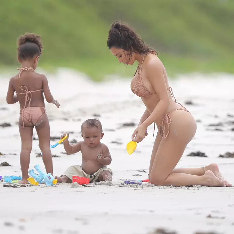 kim-kardashian-saint-west-north