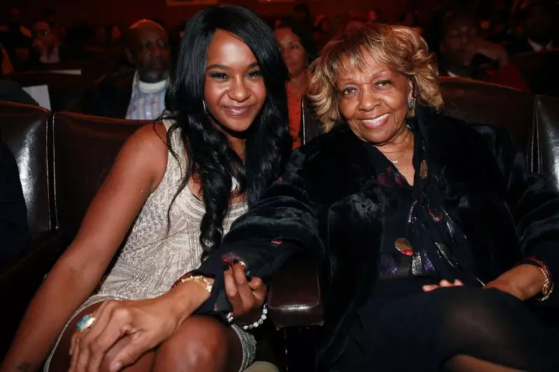 bobbi-kristina-ölüm-zaman çizelgesi-12