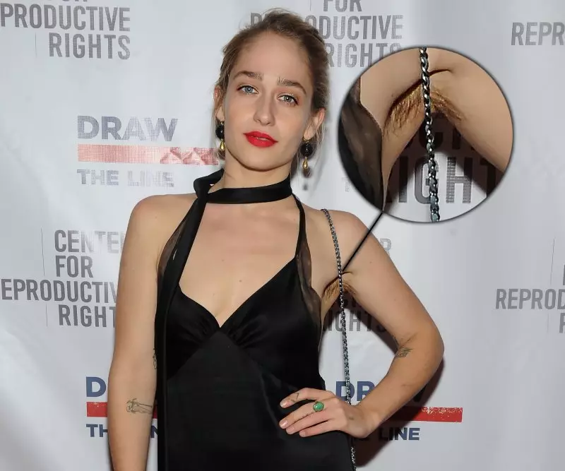 jemima-kirke-harige-oksel-1