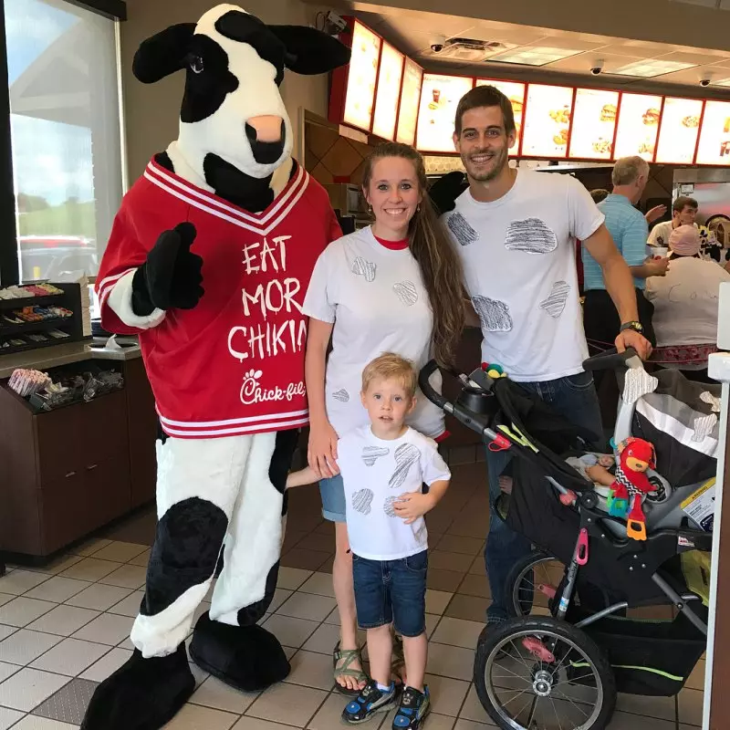 Teaghlach Jill Duggar ag Chick-Fil-A