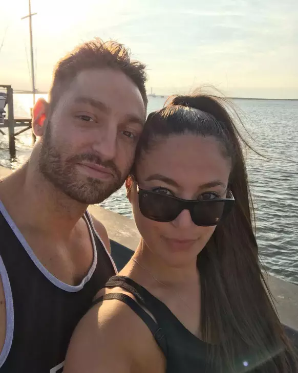 Tug'ilgan kuningiz bilan, qiz! "Jersey Shore" yulduzi Sammi Sweetheartning turmush o'rtog'i bilan unashtirishgacha bo'lgan eng yoqimli daqiqalari