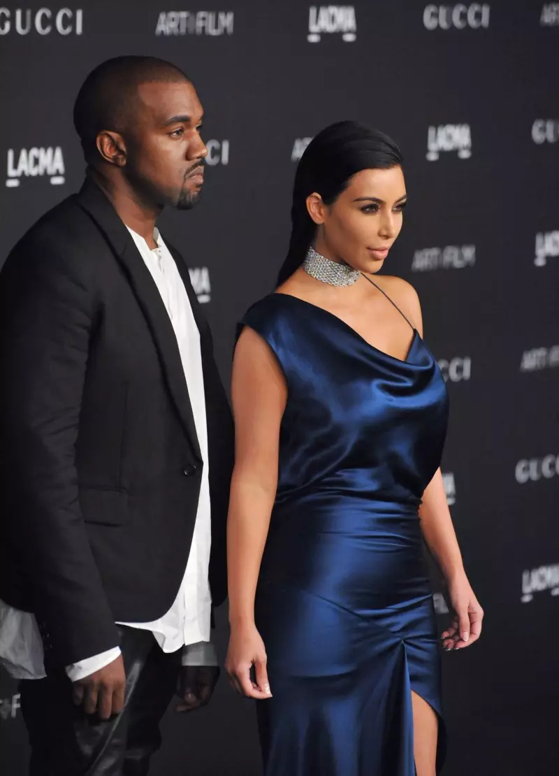 ពេលវេលាទំនាក់ទំនង Kim Kardashian Kanye West