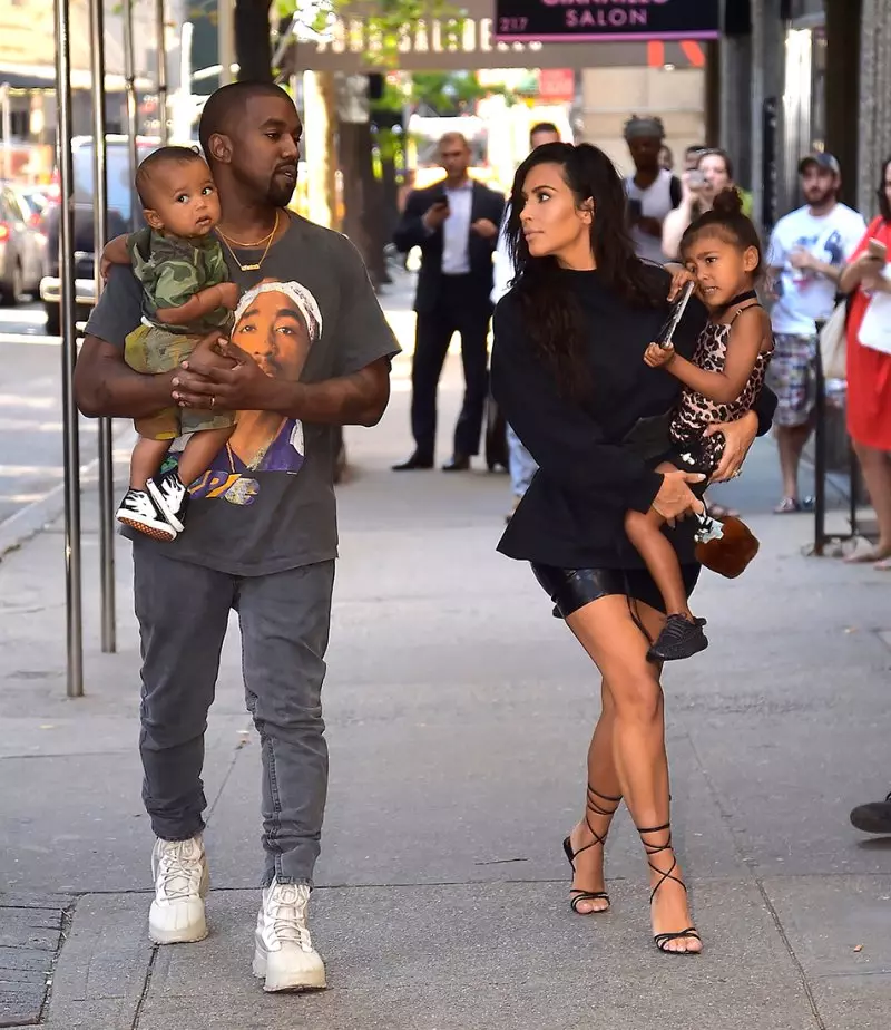 Kim Kardashian And Kanye West Monate Moments