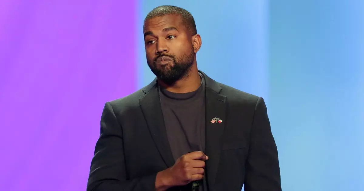Kanye West 'Berjuang untuk Menyesuaikan' dengan Kehidupan di Karantina Bersama Anak-Anak