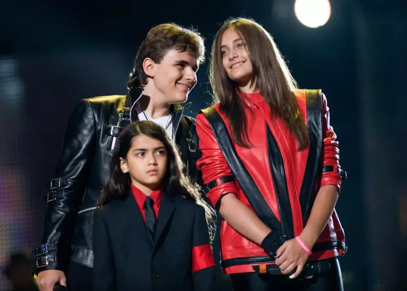 blanketi-prince-paris-jackson