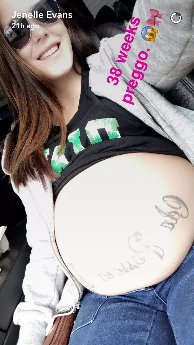 mama-kijana-mama-2-jenelle-evans-mtoto-bump-snapchat1