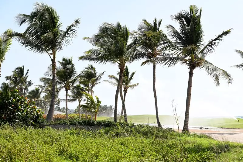 Kim Kardashian ug Kanye Nagpabilin sa Resort sa Dominican Republic: Mga Litrato 9