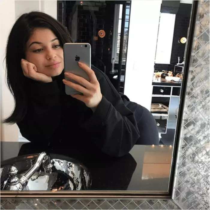 kylie-jenner-tehotná-instagram3